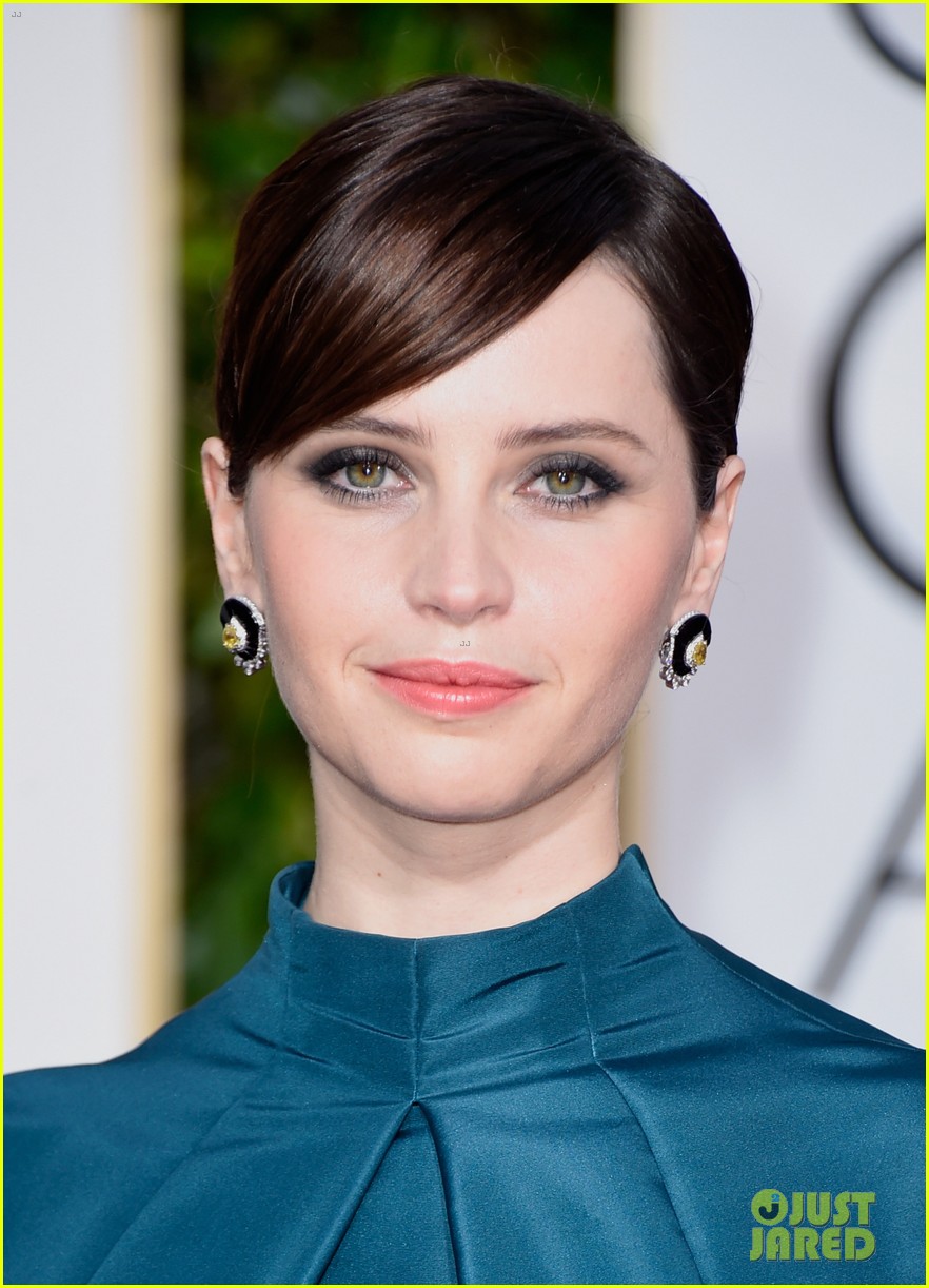 Felicity Jones Is 'Everything' at the Golden Globes 2015: Photo 3277921 ...