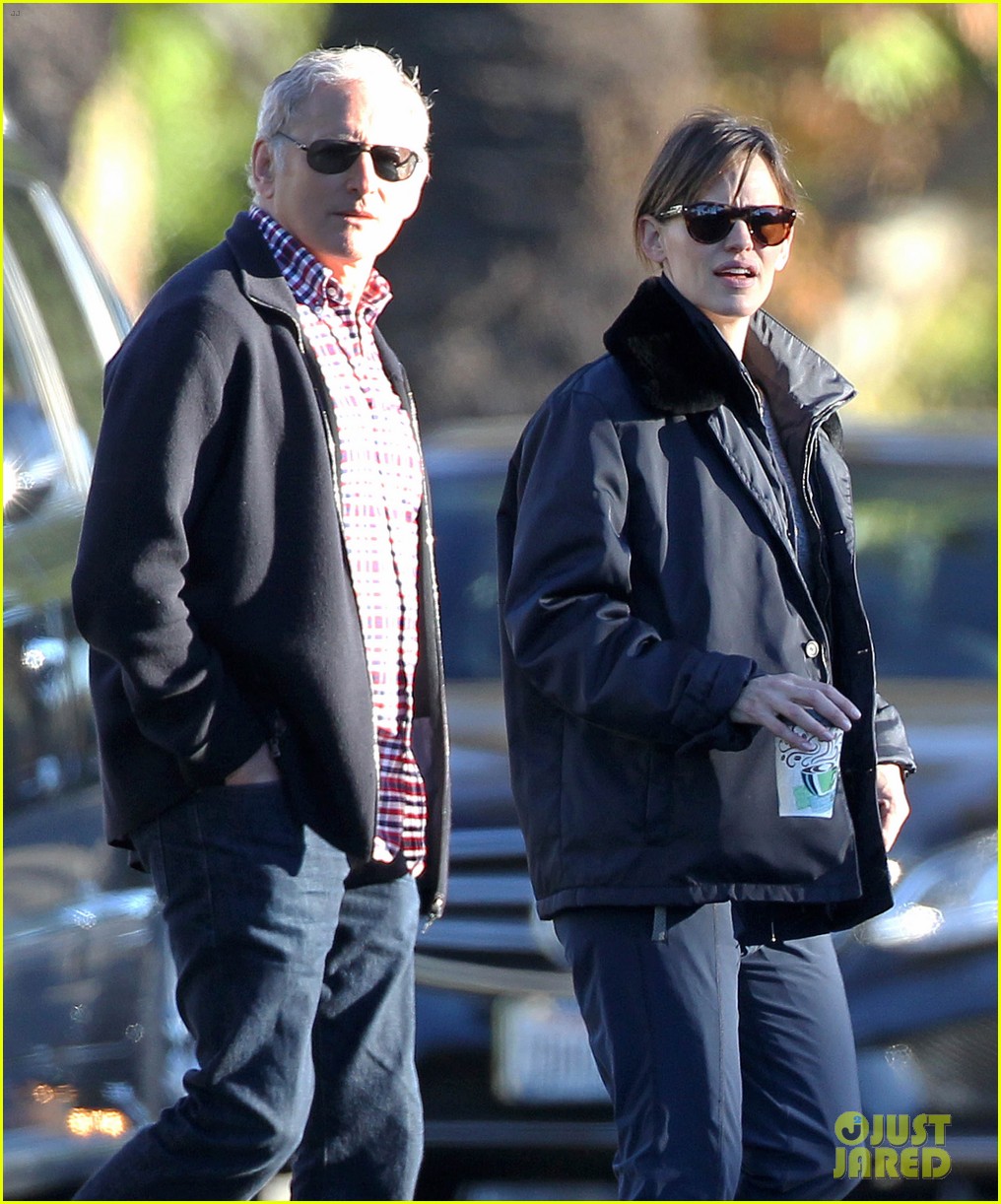 Jennifer Garner & Victor Garber Stage 'Alias' Reunion at Lunch!: Photo ...