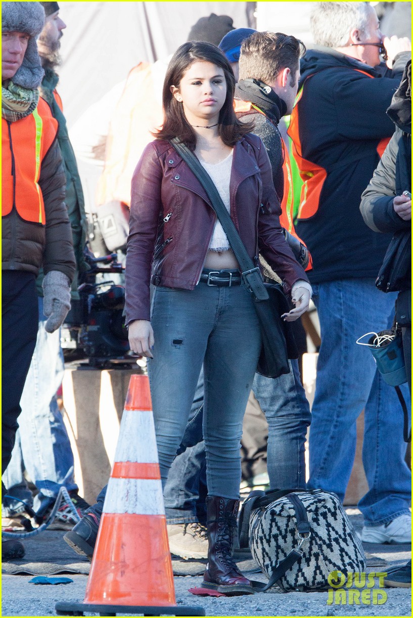 Selena Gomez Gets Asked to Prom In Epic Lip-Sync Video - Watch Now ...