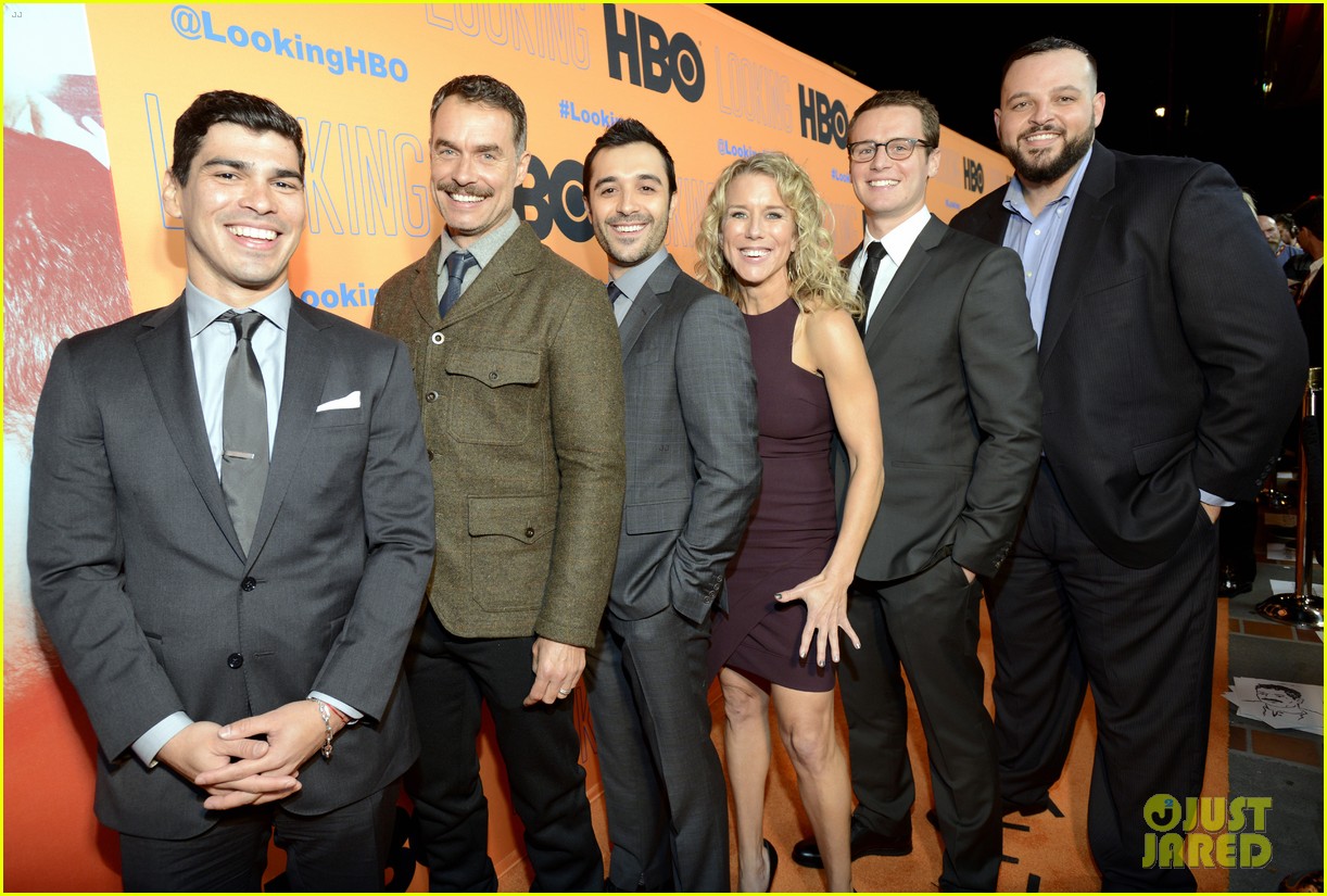 Jonathan Groff Suits Up with 'Looking' Cast for Season Two San ...
