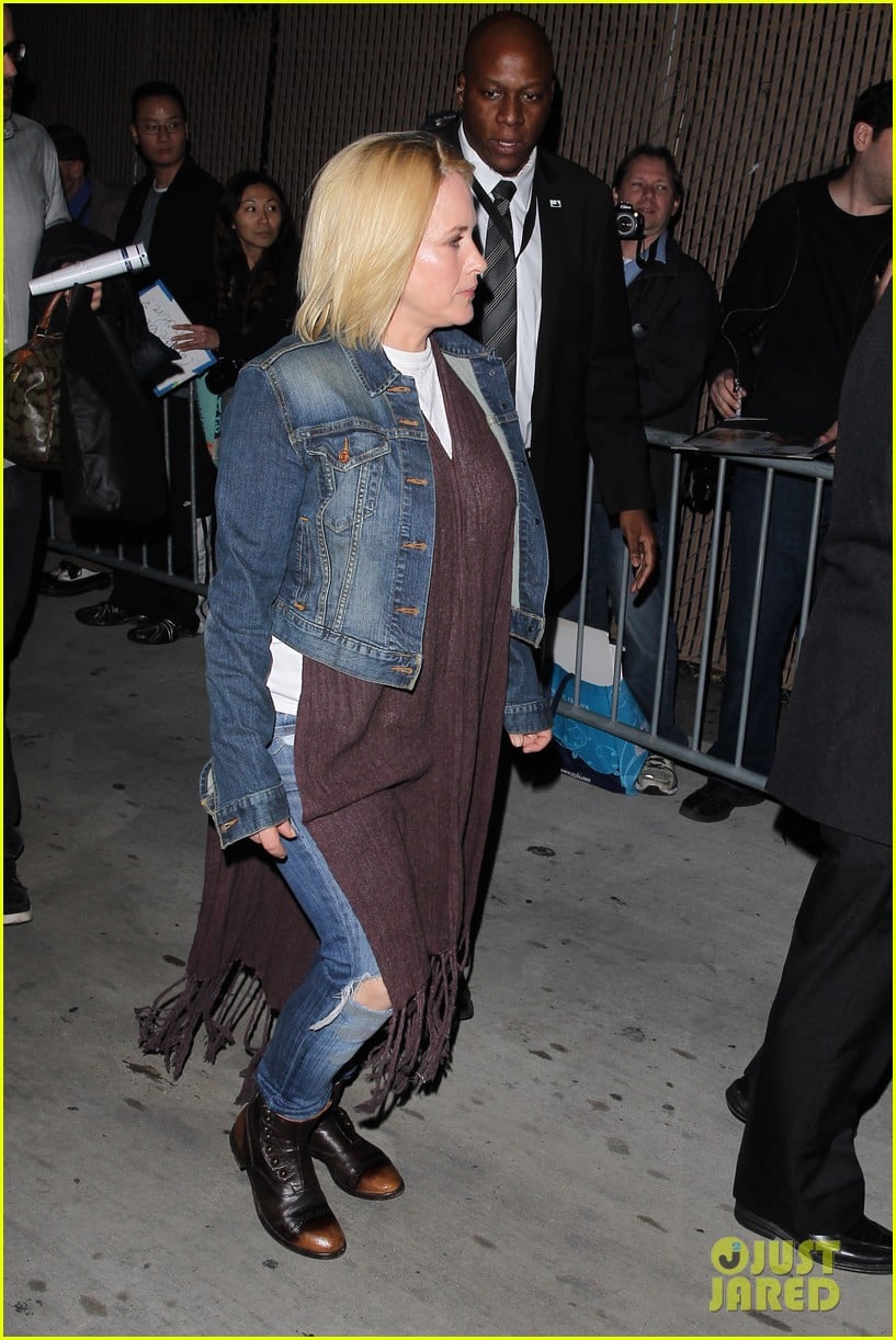 Jessica Chastain & Jimmy Kimmel Spoof 80s Wrigley's Ad (Video): Photo ...