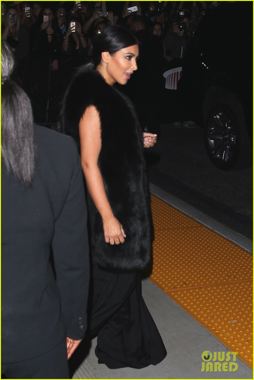 Kim Kardashian Flaunted Major Cleavage for Girls' Night Out: Photo ...