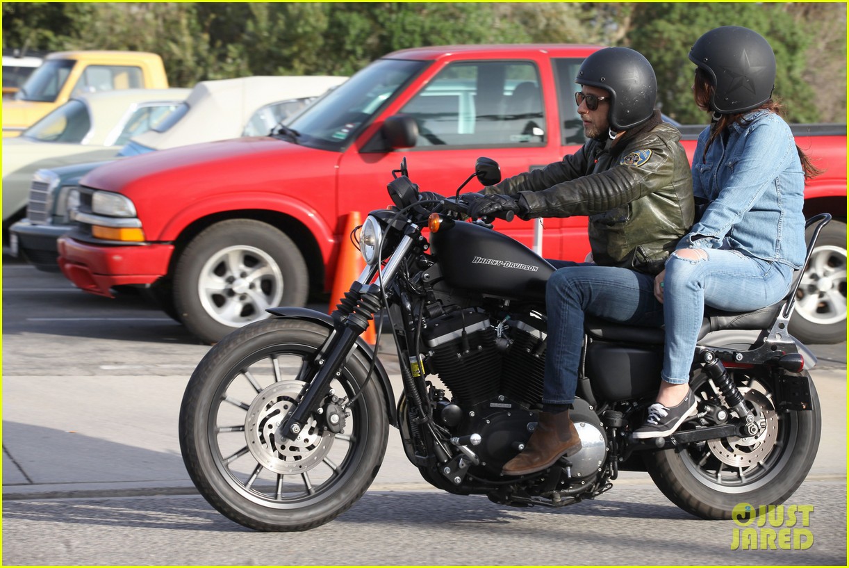 Photo: lana del rey boyfriend motorcycle ride 13 | Photo 3283624 | Just ...