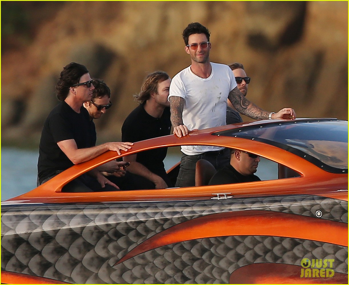 Adam Levine Films Video with the VS Angels in Puerto Rico!: Photo ...