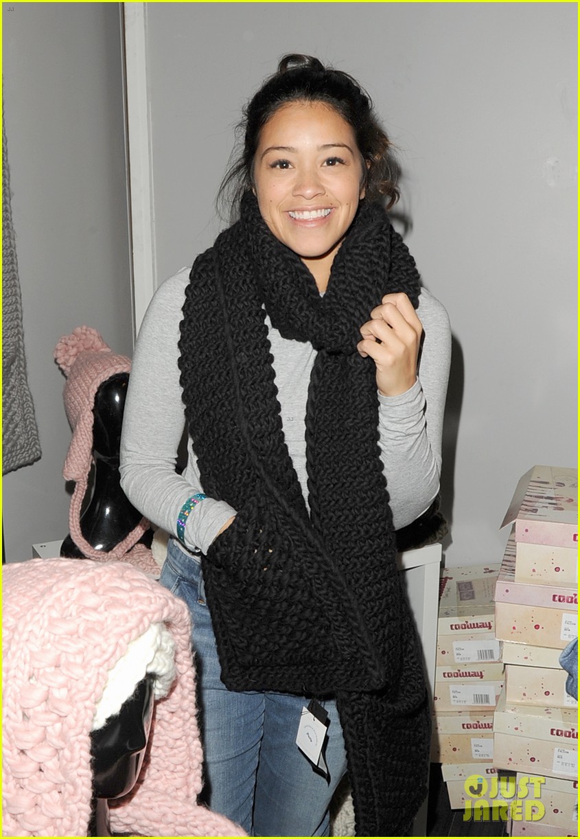 Nikki Reed Covers Engagement Ring with Gloves at Sundance!: Photo ...