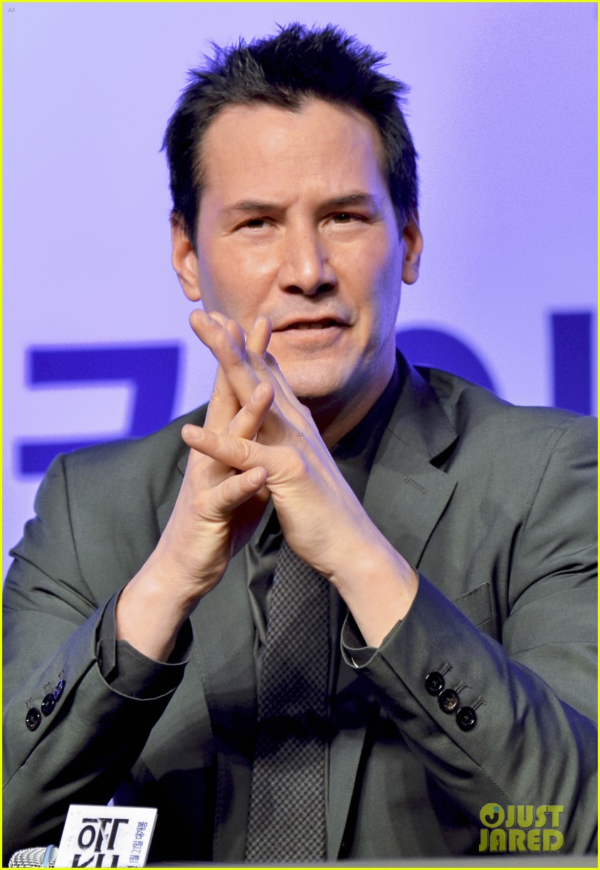 Keanu Reeves Takes 'John Wick' to South Korea for Premiere!: Photo ...