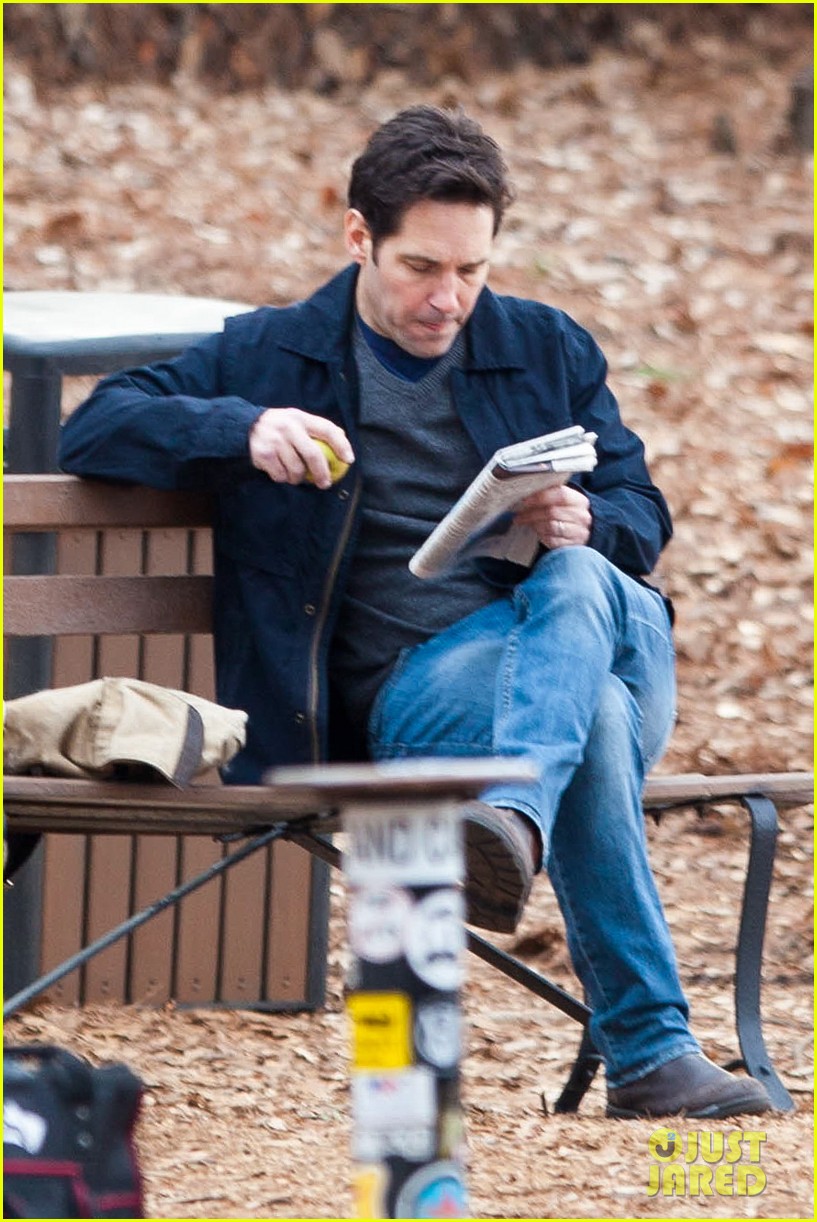 Paul Rudd Looks Horrified By His Snack On Set: Photo 3287036 | Paul ...
