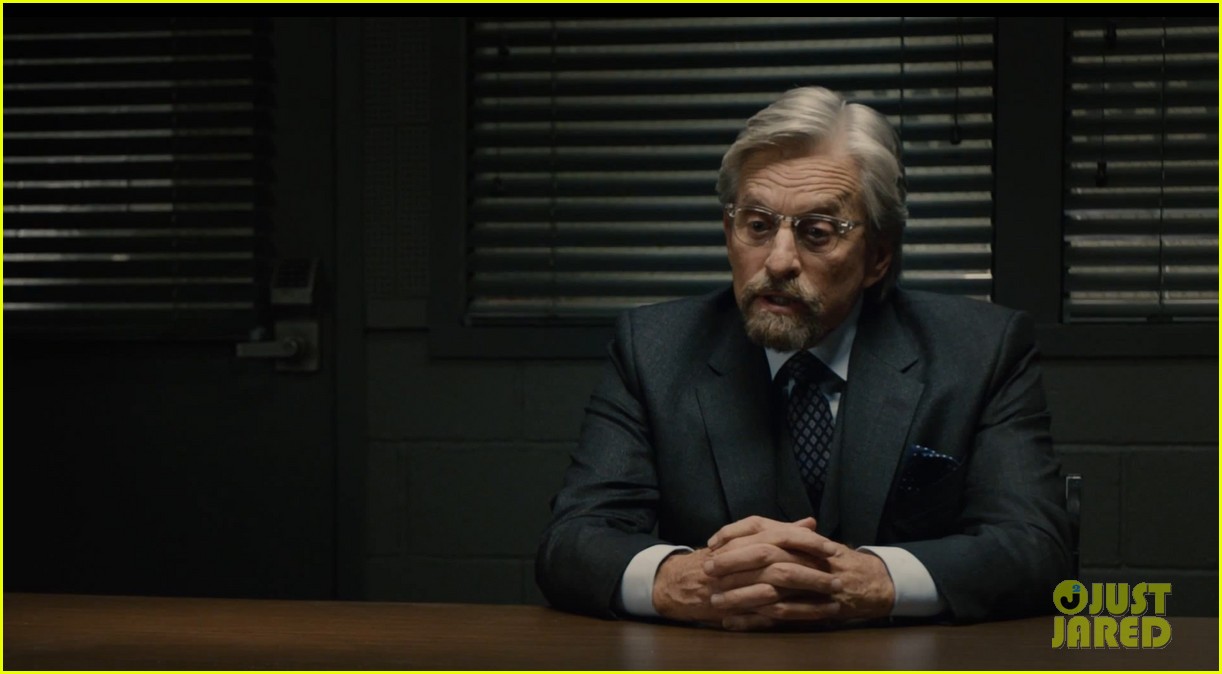 Paul Rudd Displays Ripped Six Pack Abs in 'Ant-Man' Trailer!: Photo ...