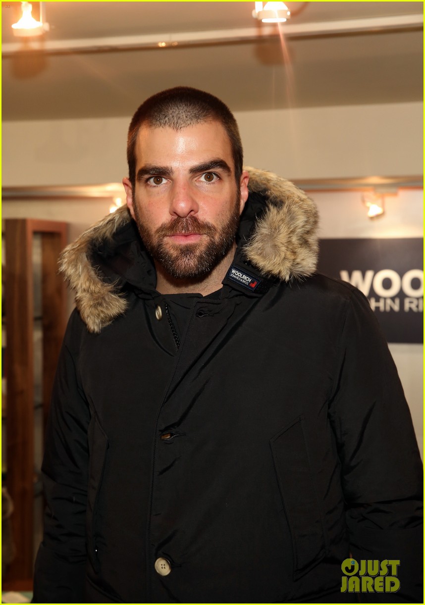 Ryan Reynolds Jokes That He's Tried Breastfeeding His Newborn Baby ...