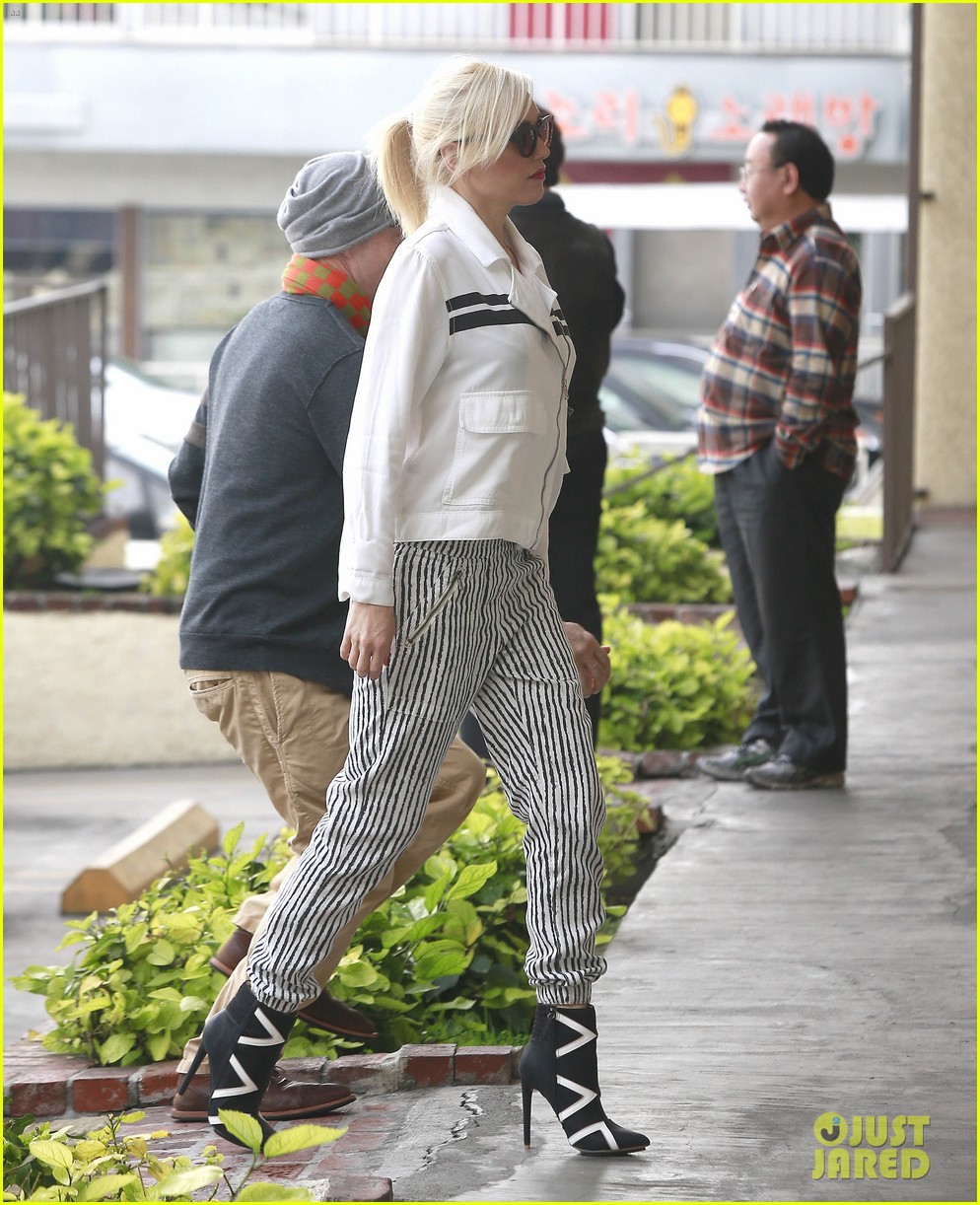 Gwen Stefani & Pharrell Team Up for 'Shine' from 'Paddington'!: Photo ...