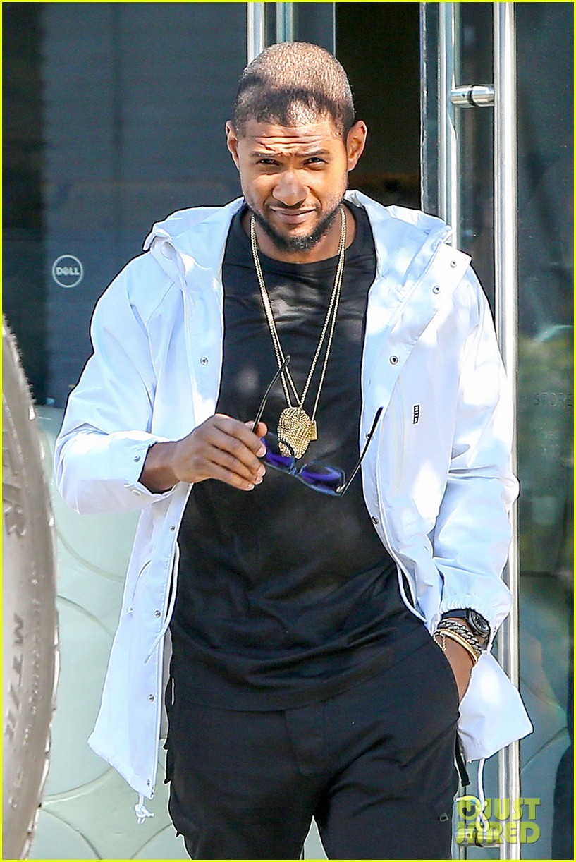 Usher Suffers Red & Bloody Eye Injury at New Year's Eve Party: Photo ...