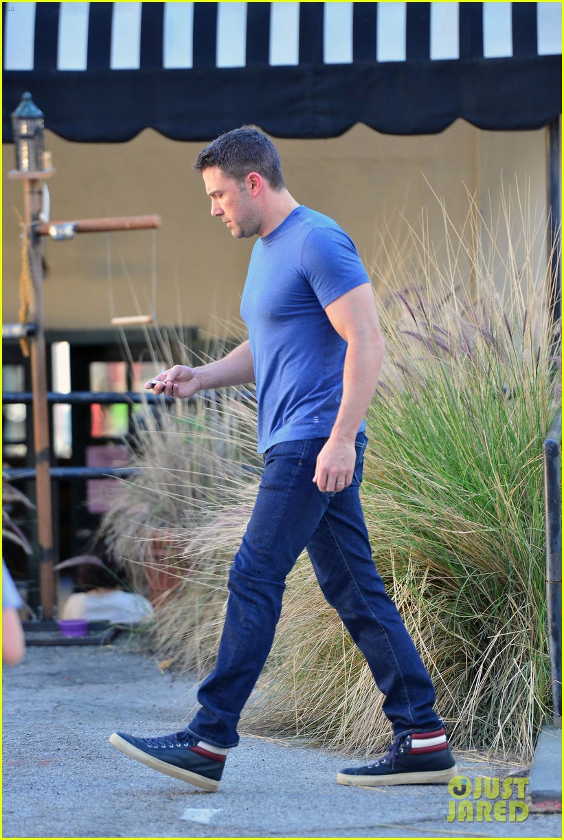 Ben Affleck's Batman Muscles Keep Getting Bigger & Bigger!: Photo ...