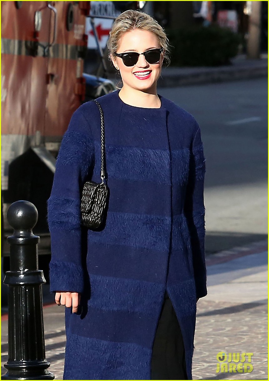 Dianna Agron Loved Katy Perry's Dancing Sharks During Super Bowl 2015 ...