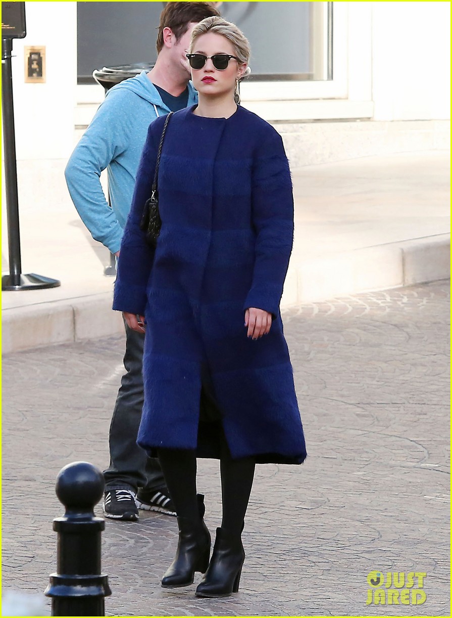 Dianna Agron Loved Katy Perry's Dancing Sharks During Super Bowl 2015 ...