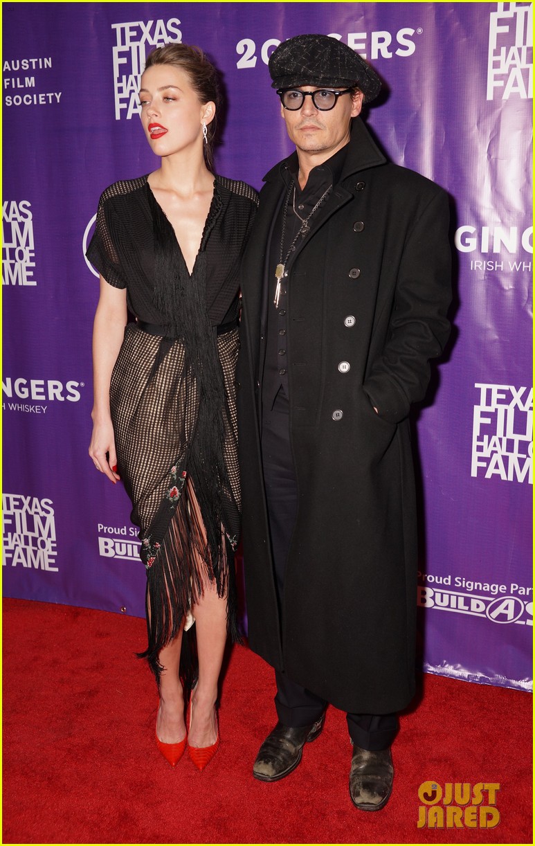 Johnny Depp & Amber Heard Get Married On His Private Island!: Photo ...