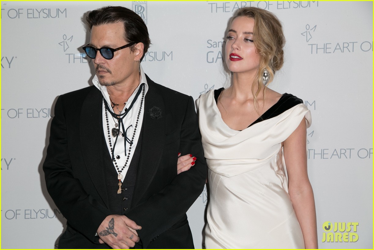 Johnny Depp & Amber Heard Get Married On His Private Island!: Photo ...
