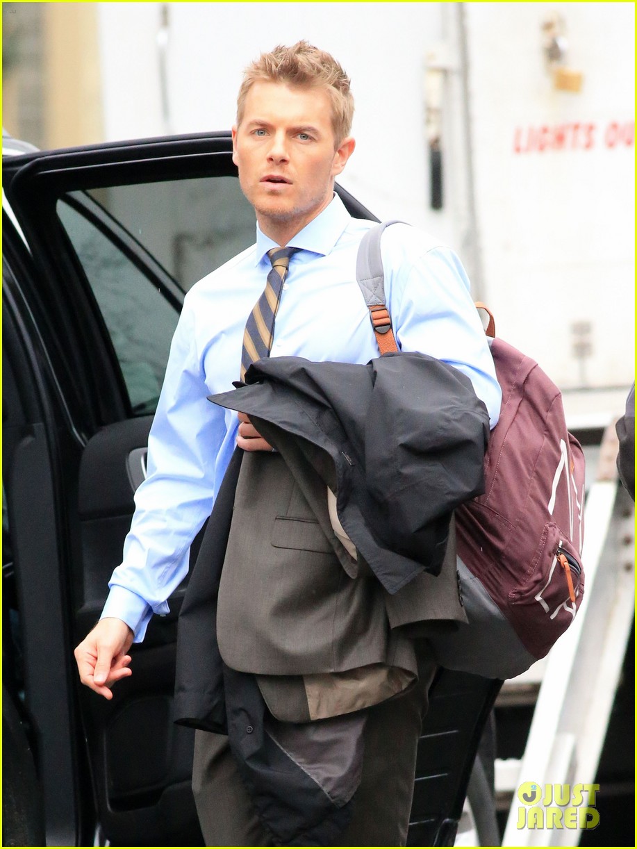 Grant Gustin & Rick Cosnett Send Happy Valentine's Day Wishes To 'Flash ...