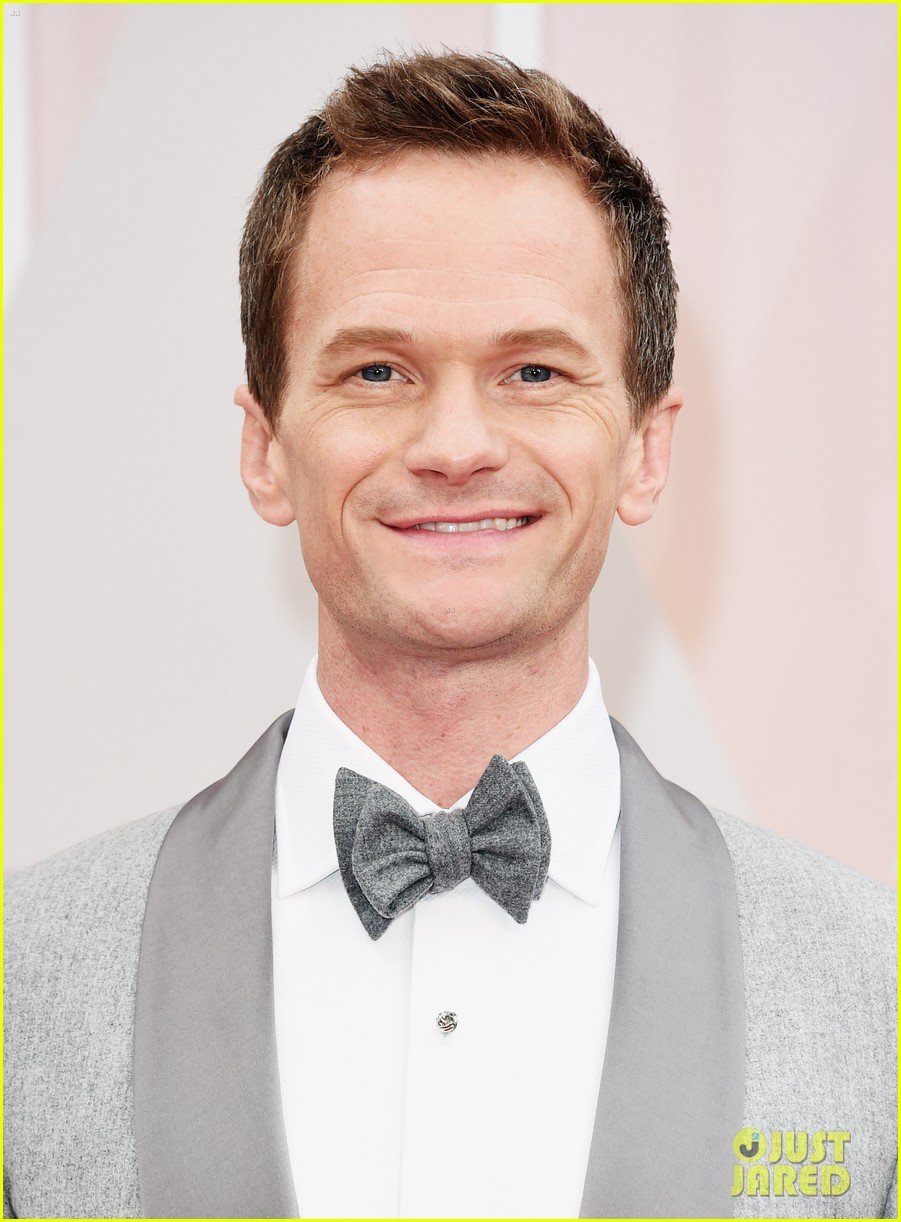 Host Neil Patrick Harris & Husband David Burtka Arrive for Oscars 2015 ...