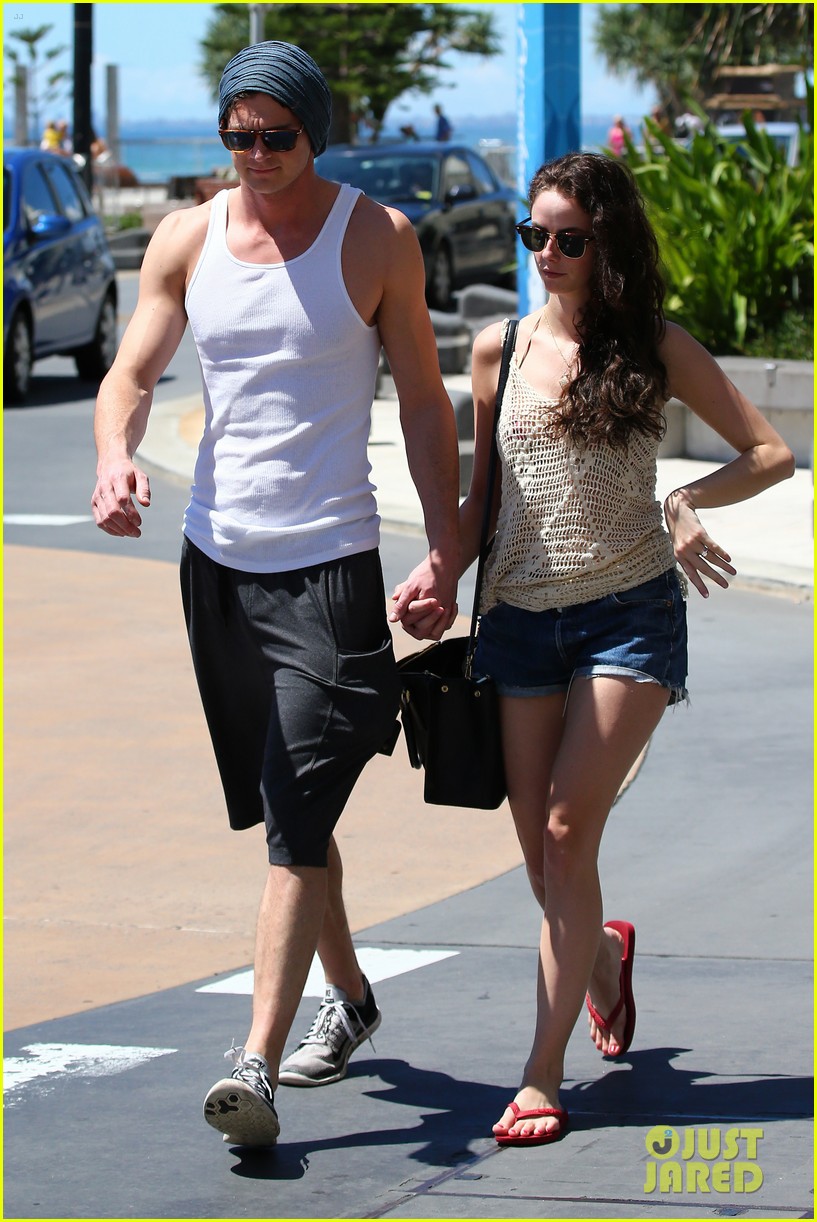 Kaya Scodelario Checks Out Sydney with Fiance Benjamin Walker: Photo ...