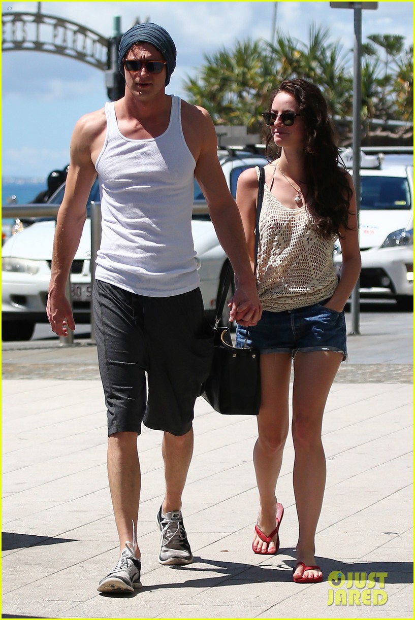 Kaya Scodelario Checks Out Sydney with Fiance Benjamin Walker: Photo ...
