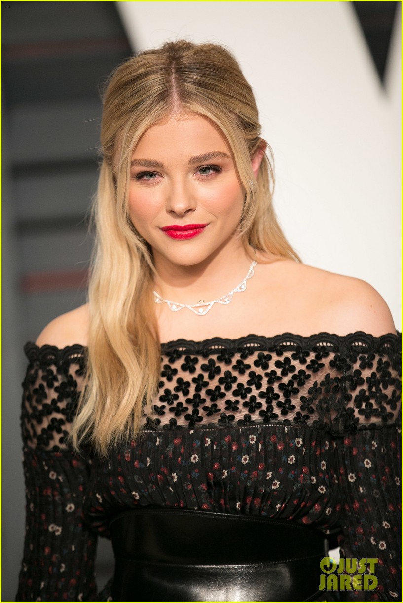 Zoe Kravitz & Brie Larson Slay the Vanity Fair Red Carpet: Photo ...