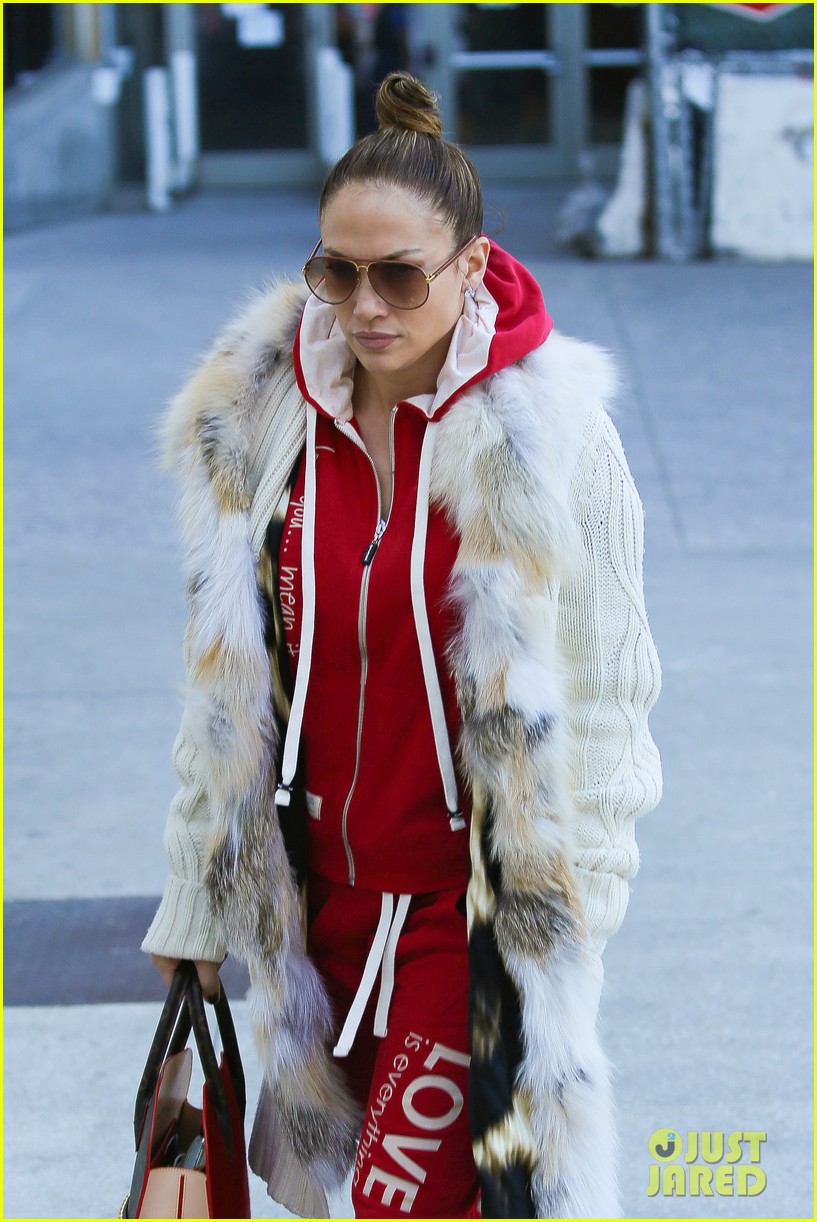 Jennifer Lopez Is Still Jenny From the Block in TNT Special: Photo ...