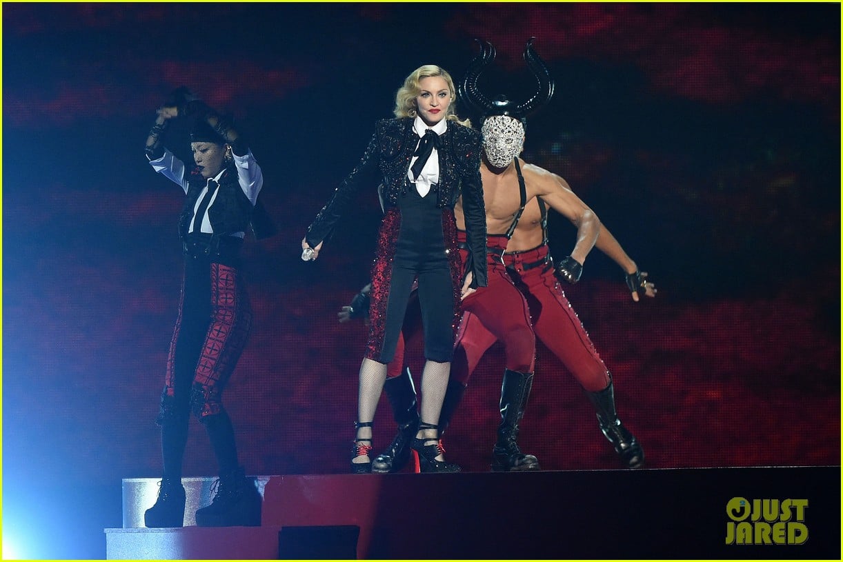 Madonna Falls On Stage Backwards at BRIT Awards 2015 (Video): Photo ...