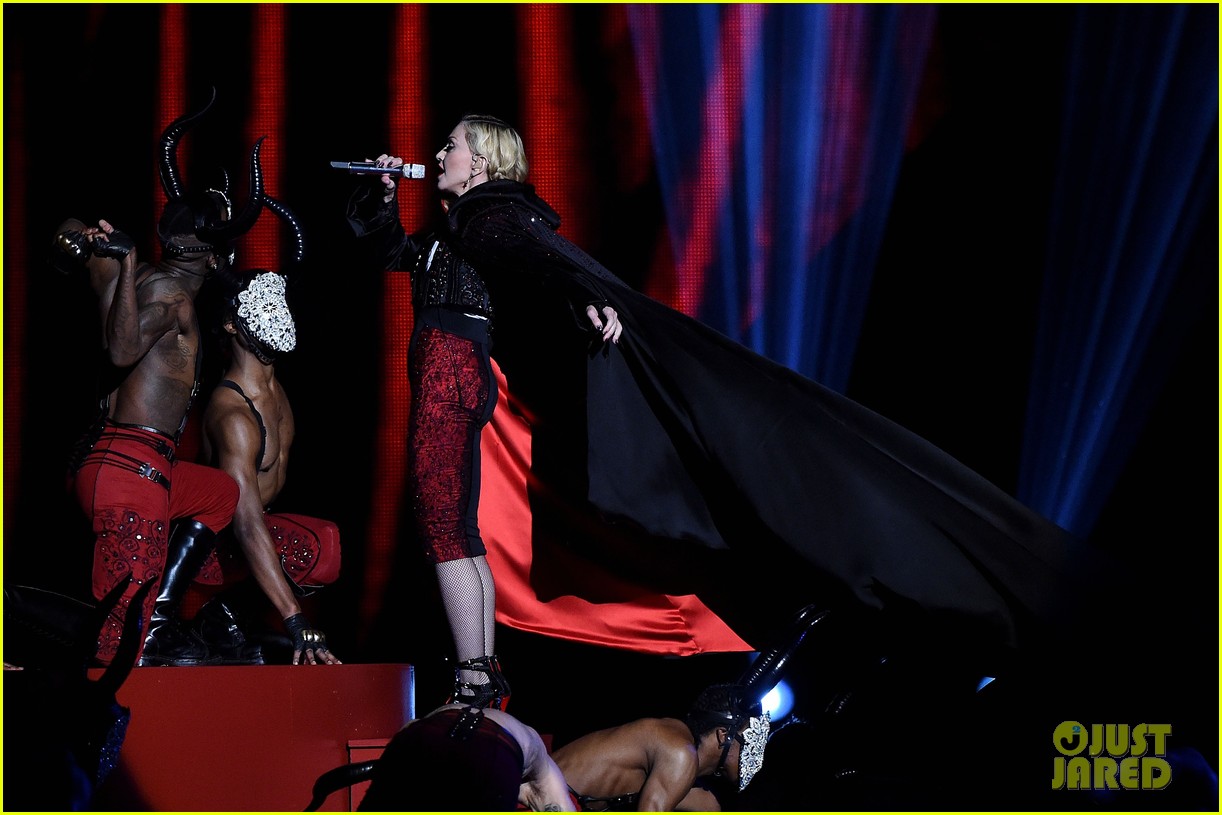 Madonna Falls On Stage Backwards at BRIT Awards 2015 (Video): Photo ...