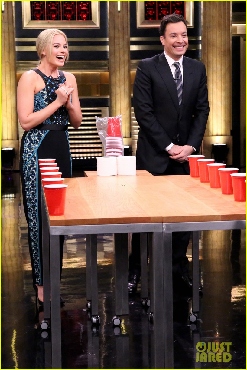 Margot Robbie Beats Jimmy Fallon at Flip Cup (Video): Photo 3315401 ...