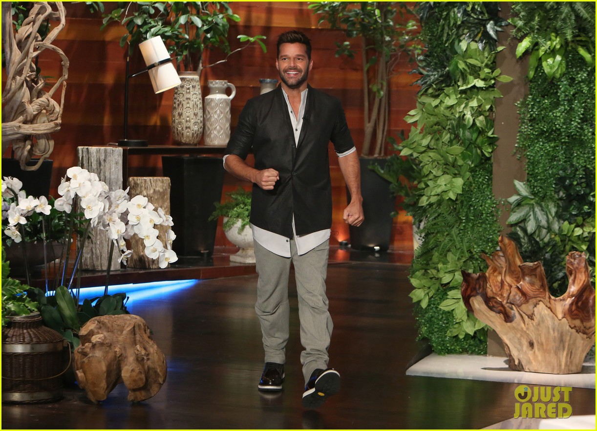 Ricky Martin Talks Steamy Instagram Photos & Upcoming 'One World Tour ...