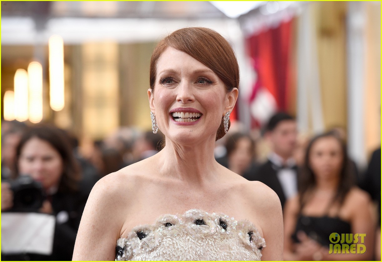 Julianne Moore Wins Best Actress At Oscars 2015 Photo 3311218