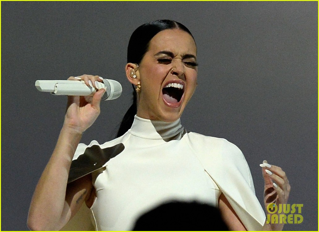 Katy Perry Gives Touching 'By The Grace of God' Grammys 2015 ...
