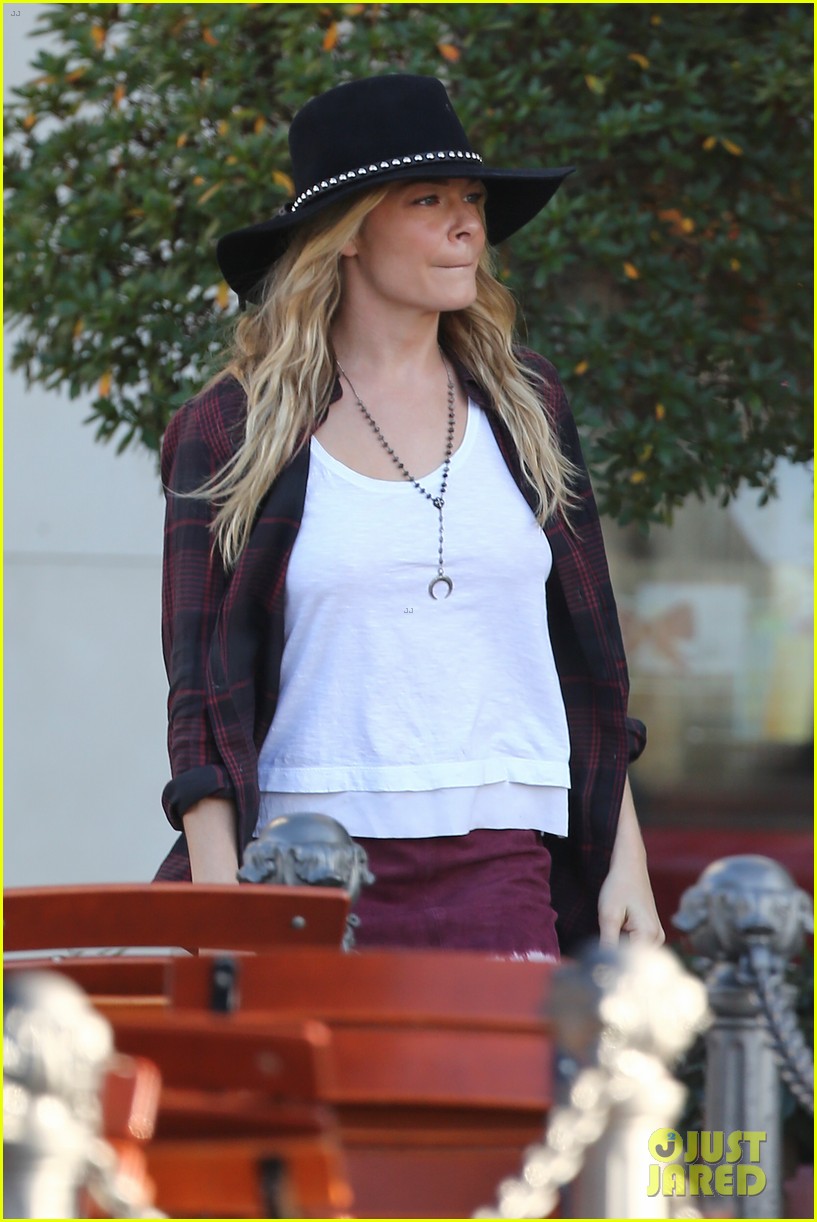 LeAnn Rimes Watches Eddie Cibrian Film 'Baby Daddy' on Fun Friday ...
