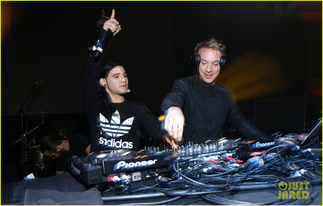 Michelle Rodriguez & Joel Kinnaman Help Celebrate Snoop Dogg at Levi's ...