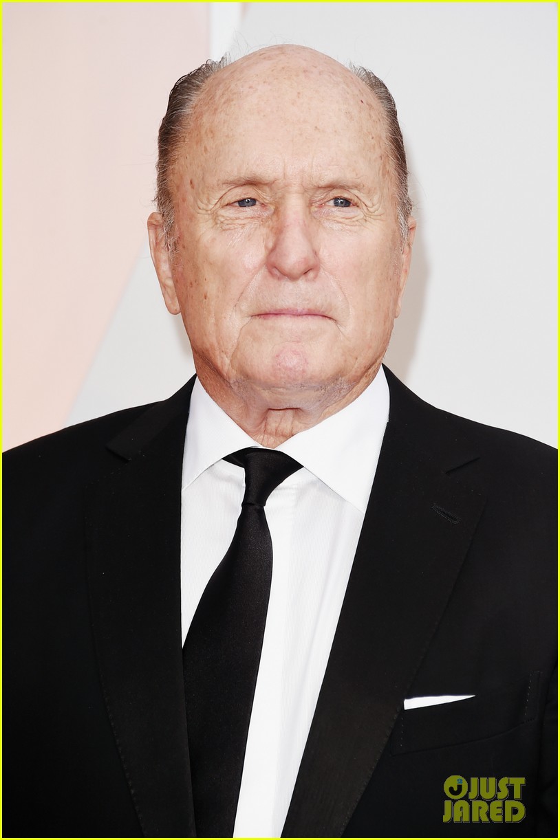 Rene Russo Looks Amazing on the Oscars 2015 Red Carpet: Photo 3311098 ...