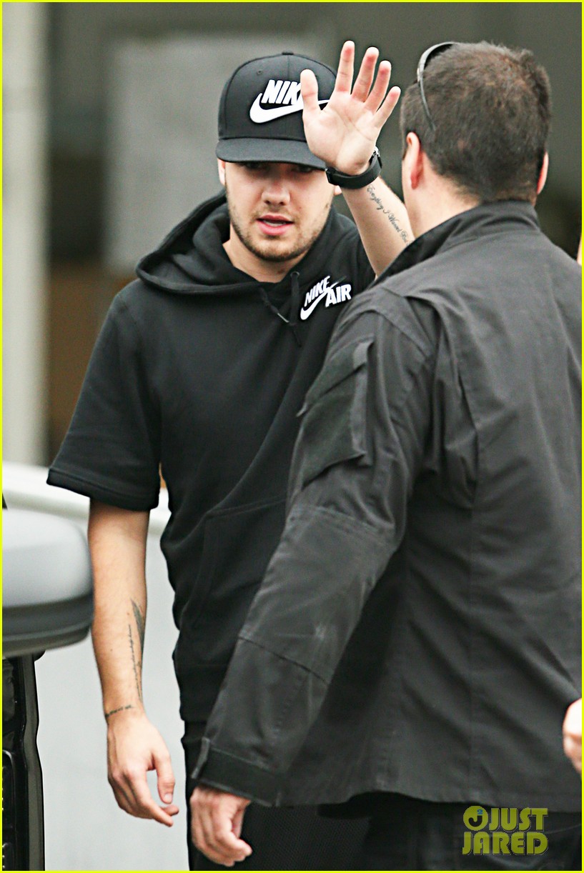 Harry Styles Shows Off His Chest Again, This Time With 'Love': Photo ...