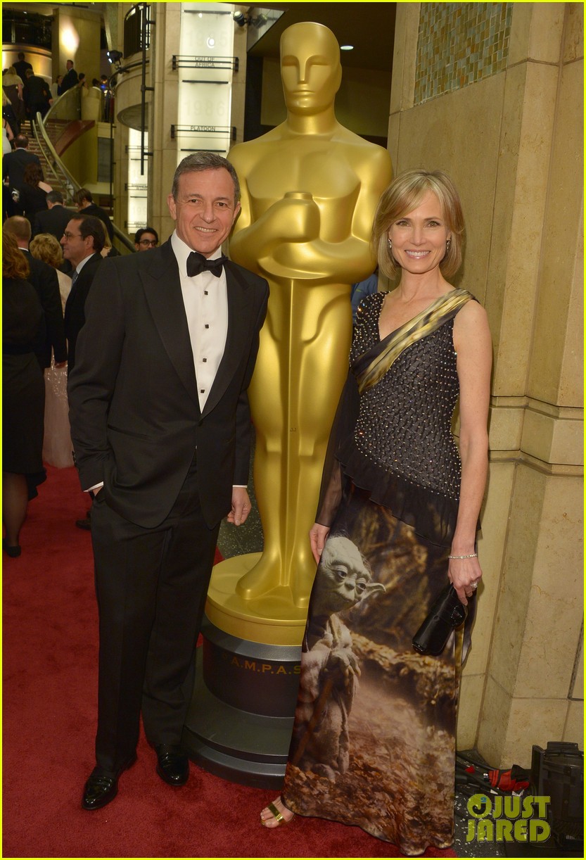 Disney CEO Bob Iger's Wife Wore a Yoda Dress to Oscars 2015: Photo ...