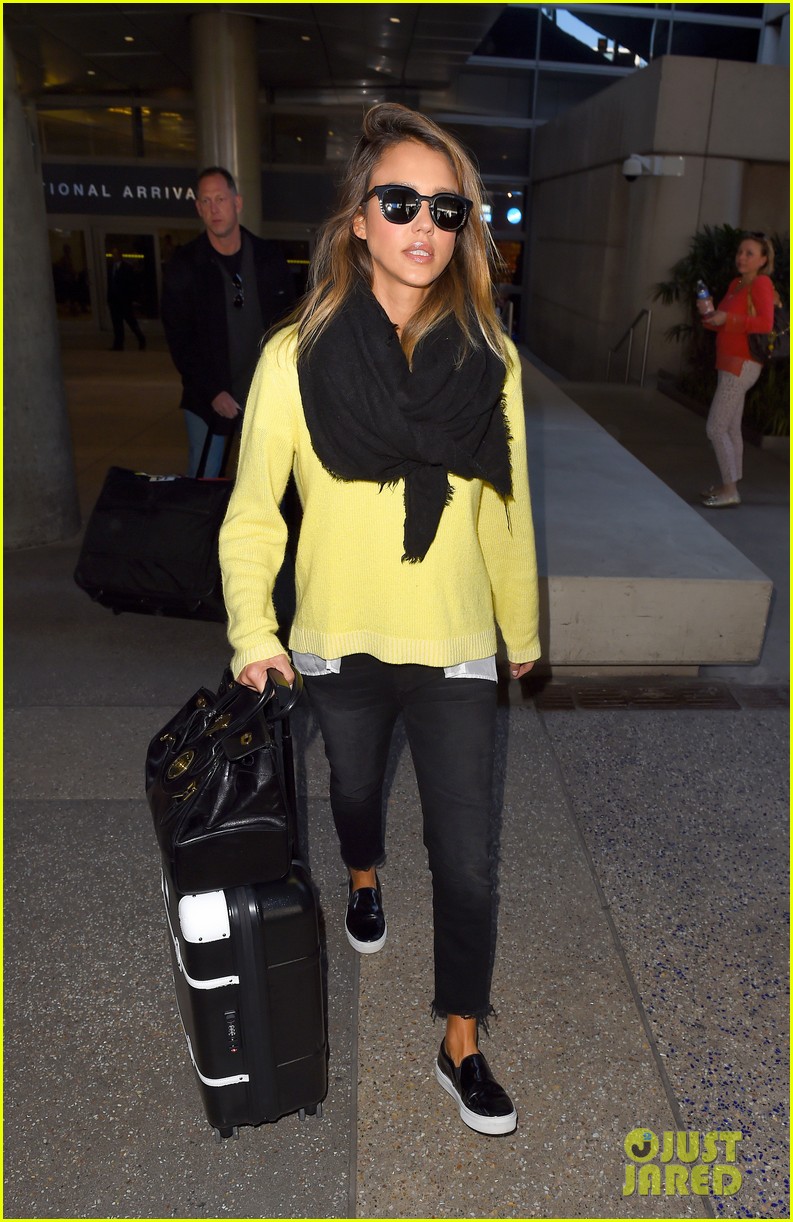 Jessica Alba Reveals How She Picks Out an Outfit: Photo 3320917 ...