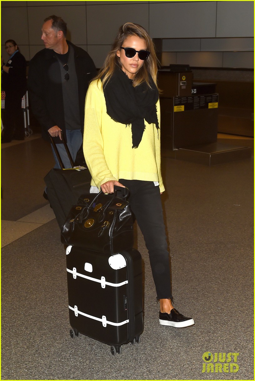 Jessica Alba Reveals How She Picks Out an Outfit: Photo 3320920 ...