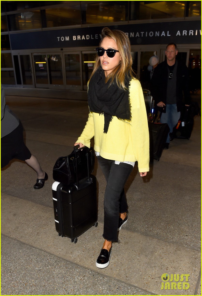 Jessica Alba Reveals How She Picks Out an Outfit: Photo 3320922 ...