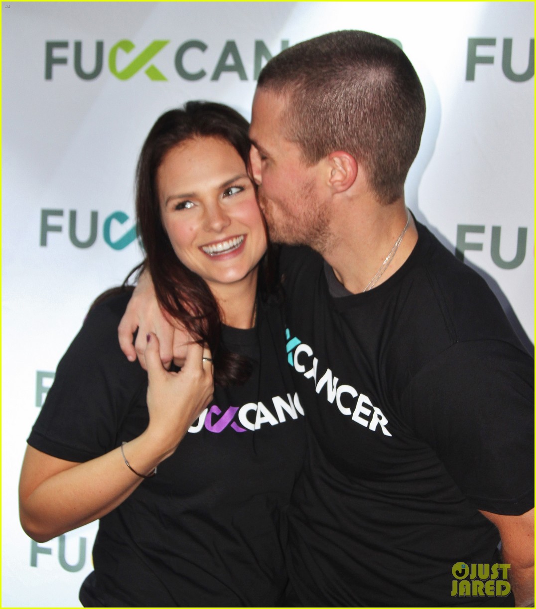 Stephen Amell Gets Support from Wife Cassandra Jean at FCancer Charity ...