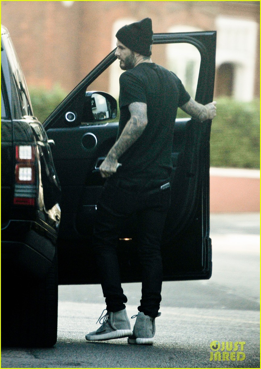 David Beckham Runs Errands Rocking His Sexy Scruff: Photo 3321393 ...