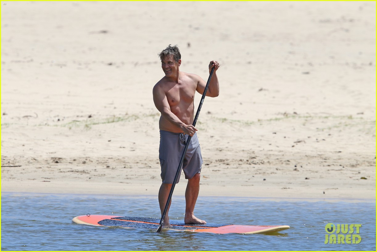 Josh Brolin Goes Shirtless for Paddleboarding Fun in Hawaii: Photo ...