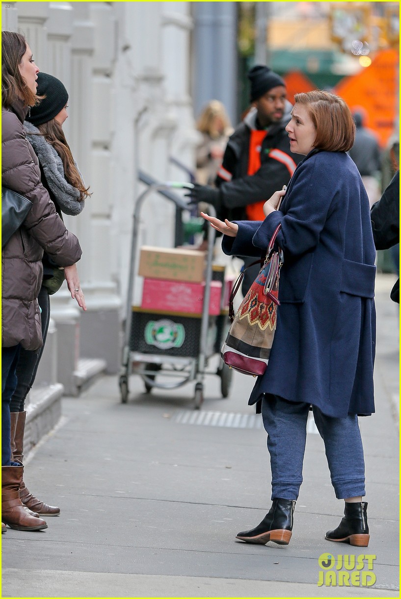 Lena Dunham Debuts New Pixie Cut & Talks Guest Starring on 'Scandal' on ...