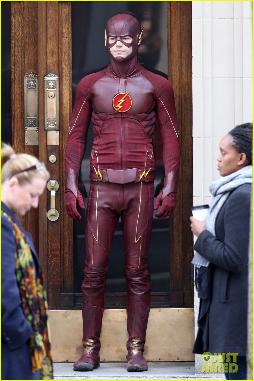 Grant Gustin Gives Out Bunny Ears on 'The Flash' Set!: Photo 3333046 ...