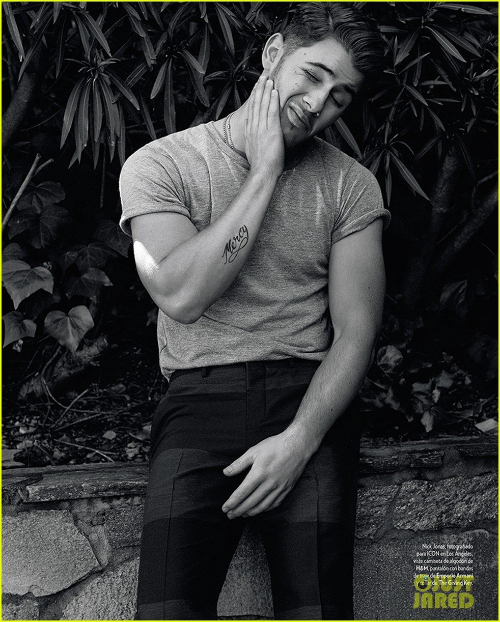 Nick Jonas Looks Like a Complete Icon on Magazine Cover: Photo 3318359 ...