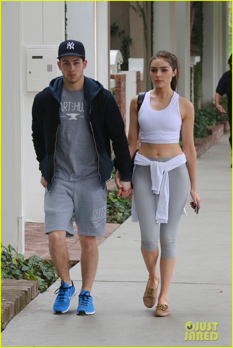 Nick Jonas' Girlfriend Olivia Culpo Puts Toned Tummy On Display: Photo ...