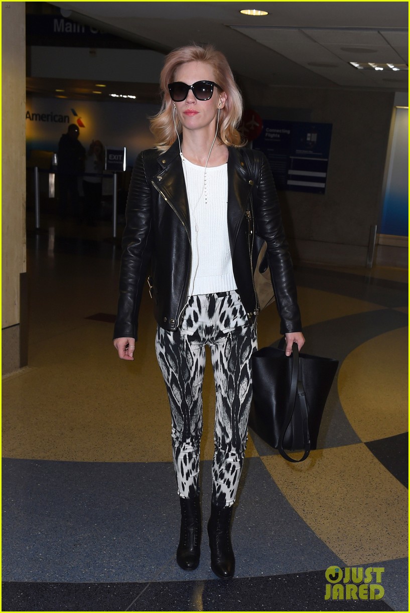 January Jones Plays Pie Golf with Jimmy Fallon As Christina Hendricks ...