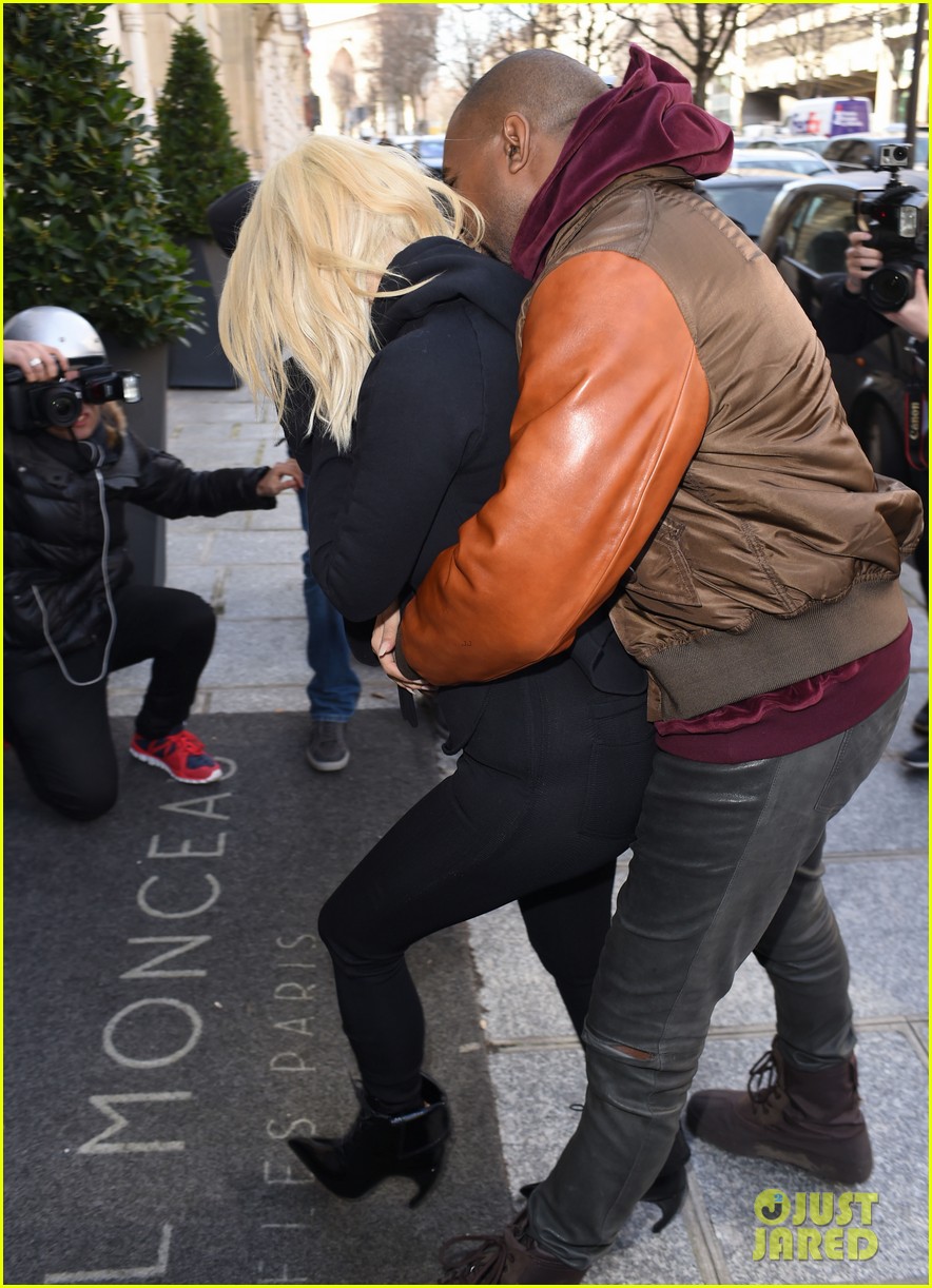 Kim Kardashian & Kanye West Cuddle in the Paris Streets: Photo 3319693 ...