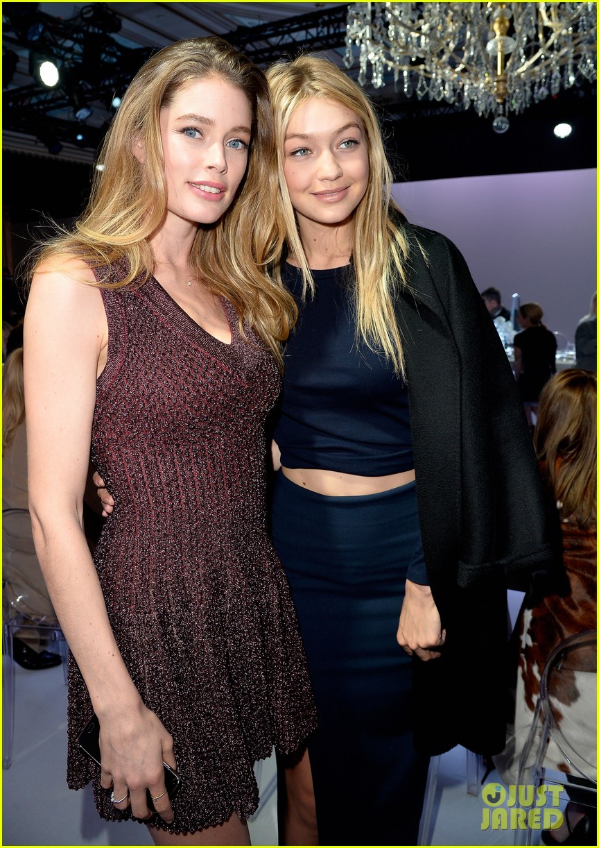 Jared Leto Mingles with Models During Paris Fashion Week: Photo 3320795 ...